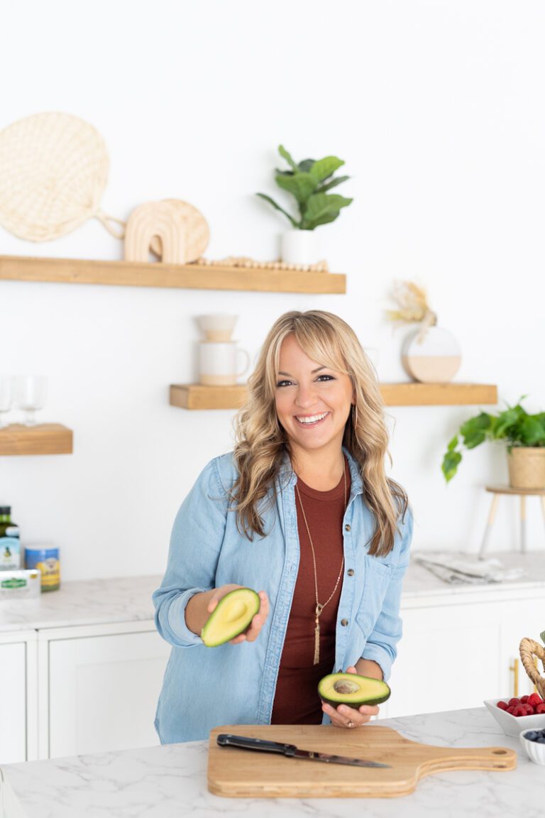 Danielle Hamilton Health Brand Session - thebrandedbosslady.com