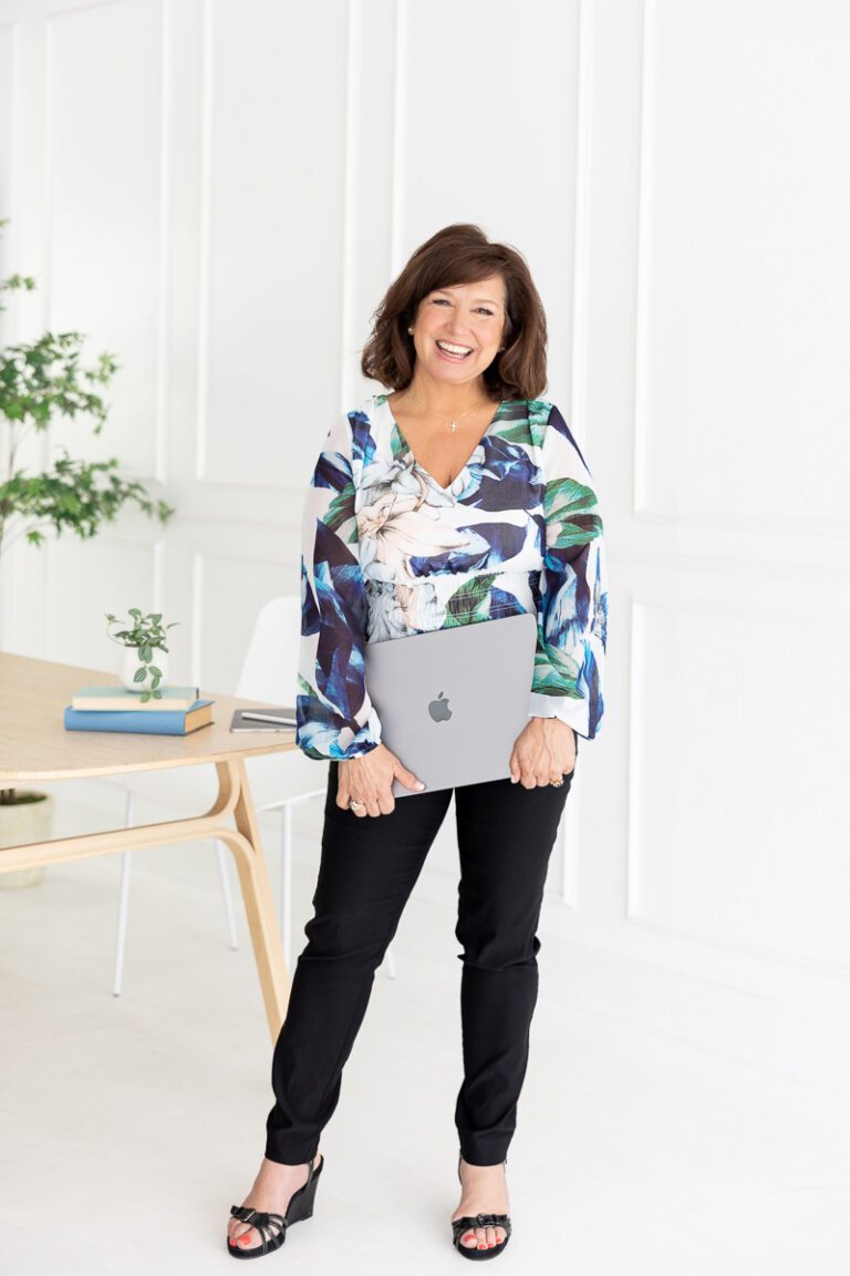 Kim Cramer Simplify with Kim - thebrandedbosslady.com