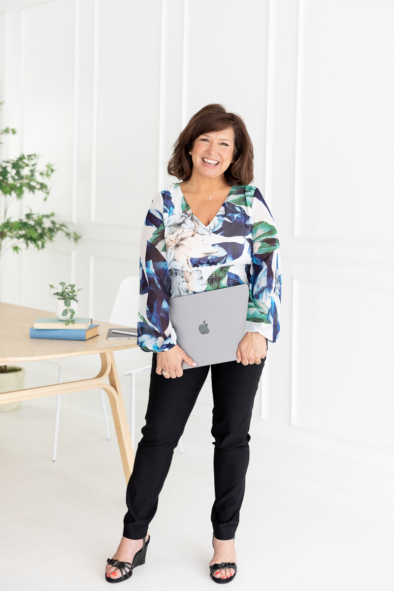 Kim Cramer Simplify with Kim - thebrandedbosslady.com